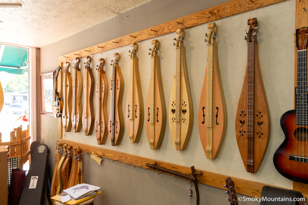 Images of Musical Instruments Available in Dungeons & Dragons (5th ...